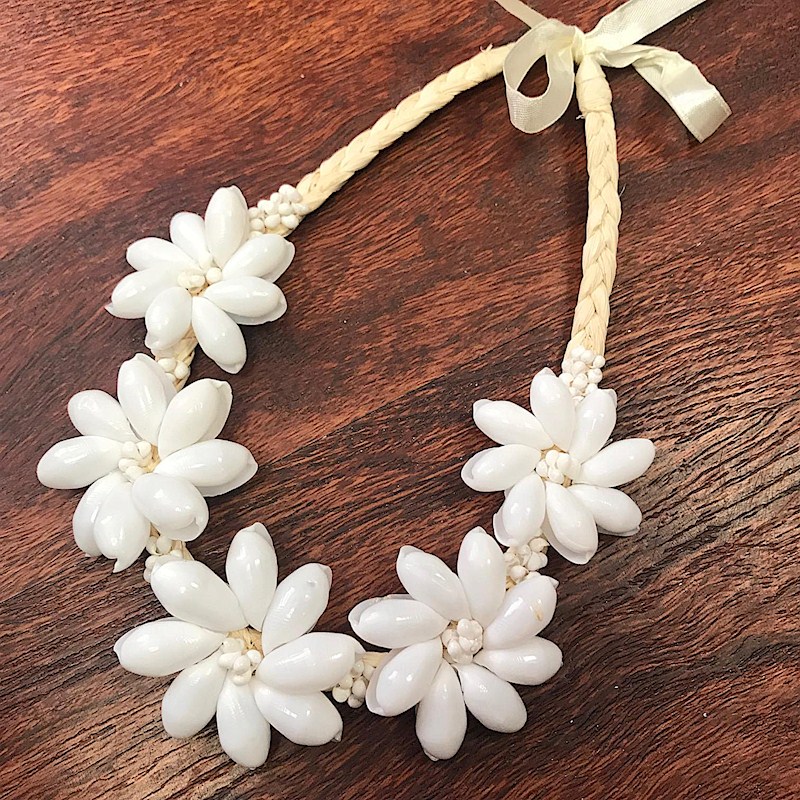 WHITE SHELL ROSETTE NECKLACE Details - Aloha Hula Supply