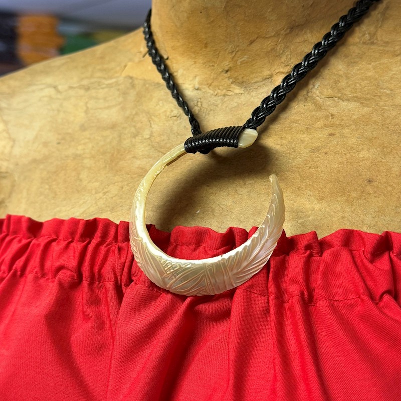 Aliao Shell Necklace Details - Aloha Hula Supply