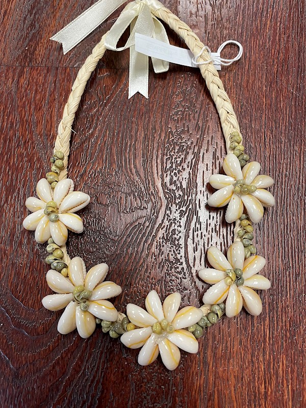 Shell Rosette Necklace with Mongo Shell Details - Aloha Hula Supply