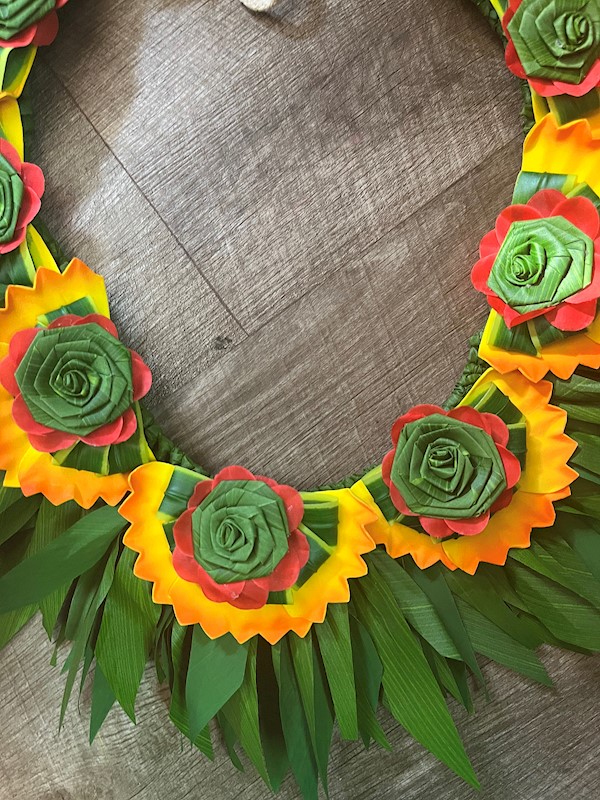 Tongan Kakala Details - Aloha Hula Supply